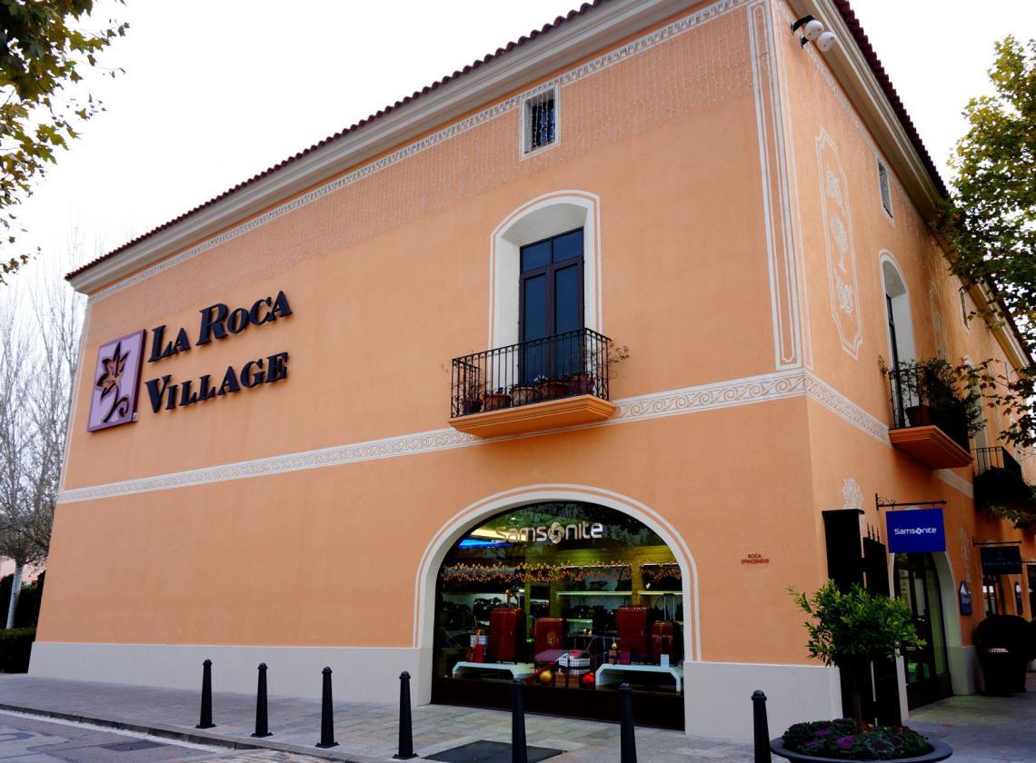 La Roca Village: Designer Outlet Alışveriş Merkezi Turu - Müze Biletleri